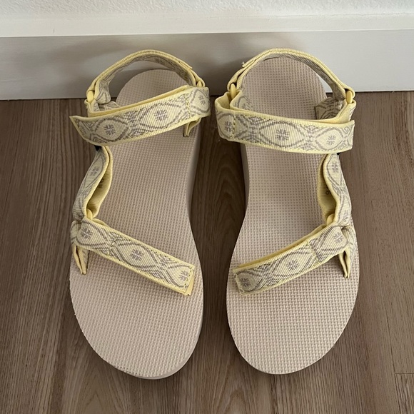 Teva | Shoes | Teva Flatform Universal Sandals | Poshmark